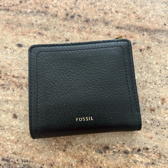 Fossil | Accessories | Fossil Black Rfid Bilfold | Poshmark